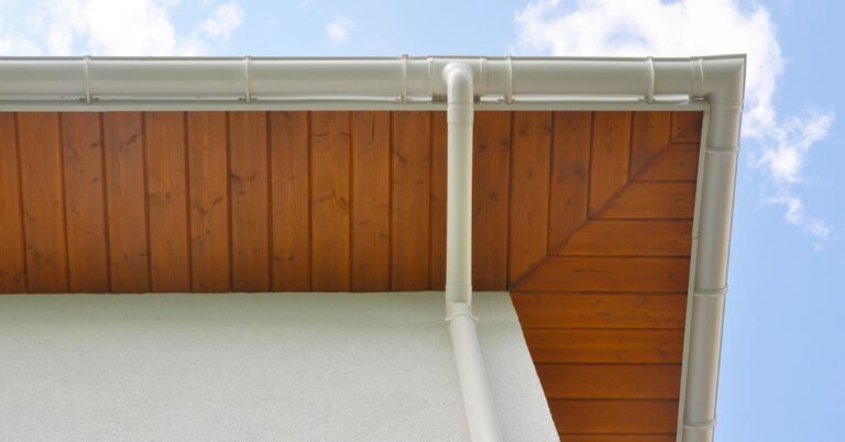 What You Should Know About Fascia and Soffit Replacement